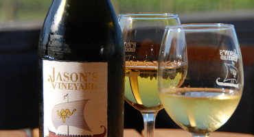 Jason Vineyards: Wine Tour: A Tradition of Excellence | hamptonswinetour